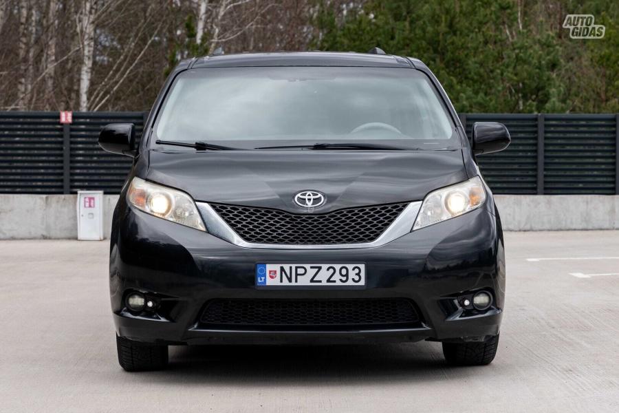 Melns Toyota Sienna 2014 Viļņa, ar dzinēja tilpumu 3.50 L un nobraukumu 235 tūkst. km par 13900 €, foto 7 vietnē AUTOMOTO.COM.LV
