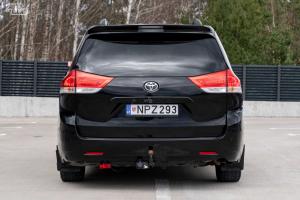 Melns Toyota Sienna 2014 Viļņa, ar dzinēja tilpumu 3.50 L un nobraukumu 235 tūkst. km par 13900 €, foto 8 vietnē AUTOMOTO.COM.LV