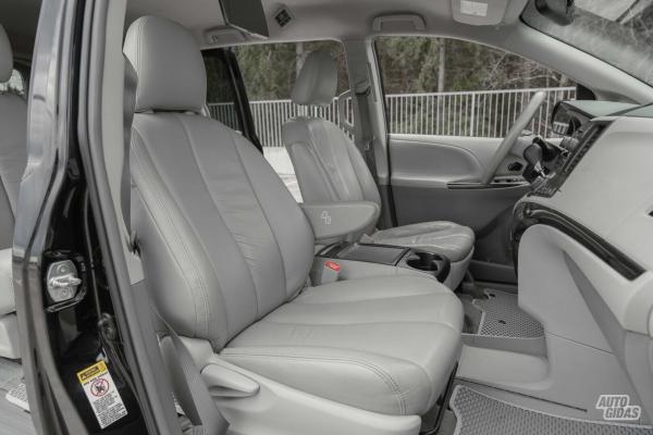 Melns Toyota Sienna 2014 Viļņa, ar dzinēja tilpumu 3.50 L un nobraukumu 235 tūkst. km par 13900 €, foto 9 vietnē AUTOMOTO.COM.LV