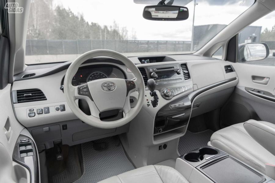 Melns Toyota Sienna 2014 Viļņa, ar dzinēja tilpumu 3.50 L un nobraukumu 235 tūkst. km par 13900 €, foto 17 vietnē AUTOMOTO.COM.LV