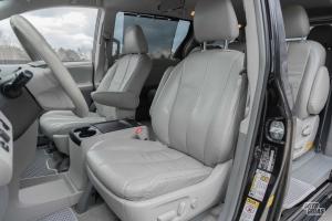 Melns Toyota Sienna 2014 Viļņa, ar dzinēja tilpumu 3.50 L un nobraukumu 235 tūkst. km par 13900 €, foto 18 vietnē AUTOMOTO.COM.LV