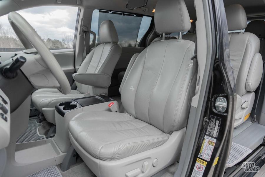 Melns Toyota Sienna 2014 Viļņa, ar dzinēja tilpumu 3.50 L un nobraukumu 235 tūkst. km par 13900 €, foto 18 vietnē AUTOMOTO.COM.LV