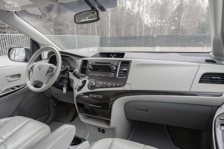 Melns Toyota Sienna 2014 Viļņa, ar dzinēja tilpumu 3.50 L un nobraukumu 235 tūkst. km par 13300 €, foto 14 vietnē AUTOMOTO.COM.LV