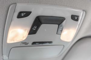 Black Toyota Sienna 2014 in Vilnius, with an engine capacity of 3.50 L and mileage of 235 thousand km for 13200 €, photo 12 on AUTOMOTO.COM.LV