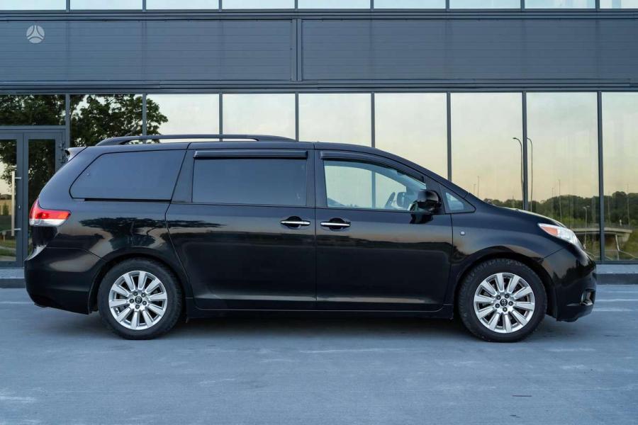 Melns Toyota Sienna 2016 Klaipėda, ar dzinēja tilpumu 3.46 L un nobraukumu 192 tūkst. km par 18000 €, foto 6 vietnē AUTOMOTO.COM.LV