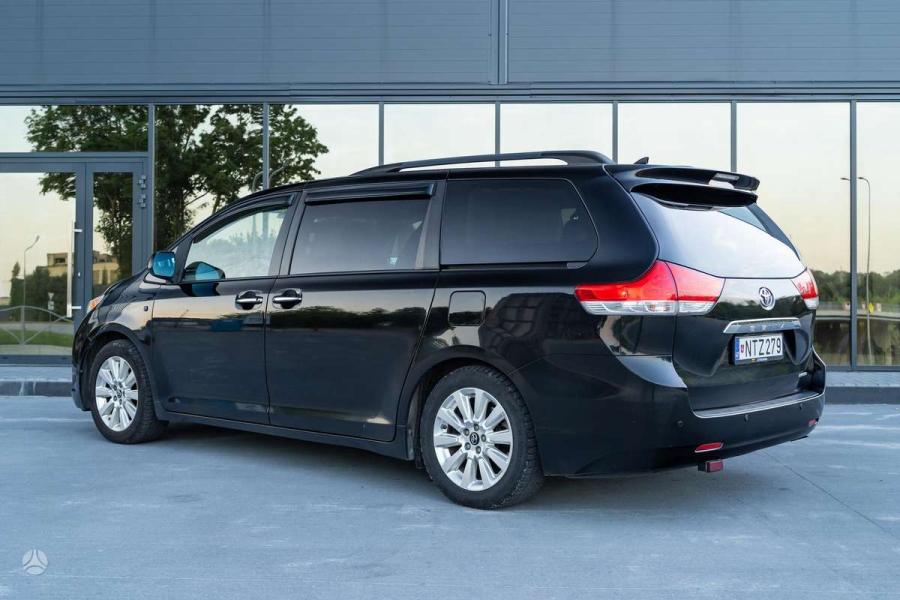 Melns Toyota Sienna 2016 Klaipėda, ar dzinēja tilpumu 3.46 L un nobraukumu 192 tūkst. km par 18000 €, foto 9 vietnē AUTOMOTO.COM.LV
