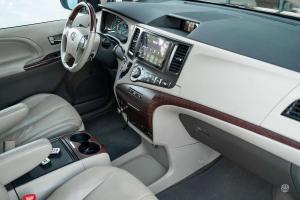 Melns Toyota Sienna 2016 Klaipėda, ar dzinēja tilpumu 3.46 L un nobraukumu 192 tūkst. km par 18000 €, foto 23 vietnē AUTOMOTO.COM.LV