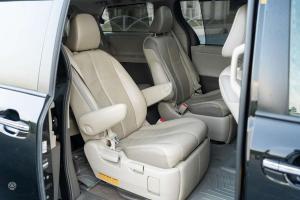 Melns Toyota Sienna 2016 Klaipėda, ar dzinēja tilpumu 3.46 L un nobraukumu 192 tūkst. km par 18000 €, foto 27 vietnē AUTOMOTO.COM.LV