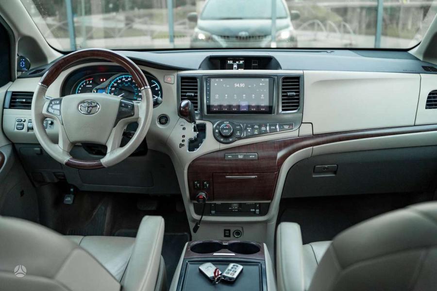 Melns Toyota Sienna 2016 Klaipėda, ar dzinēja tilpumu 3.46 L un nobraukumu 192 tūkst. km par 18000 €, foto 29 vietnē AUTOMOTO.COM.LV
