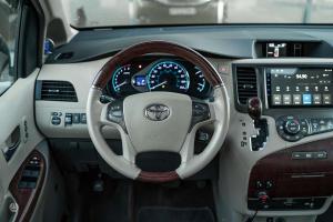 Melns Toyota Sienna 2016 Klaipėda, ar dzinēja tilpumu 3.46 L un nobraukumu 192 tūkst. km par 18000 €, foto 30 vietnē AUTOMOTO.COM.LV