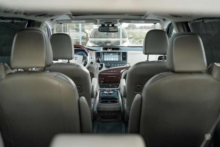 Melns Toyota Sienna 2016 Klaipėda, ar dzinēja tilpumu 3.46 L un nobraukumu 192 tūkst. km par 18000 €, foto 37 vietnē AUTOMOTO.COM.LV