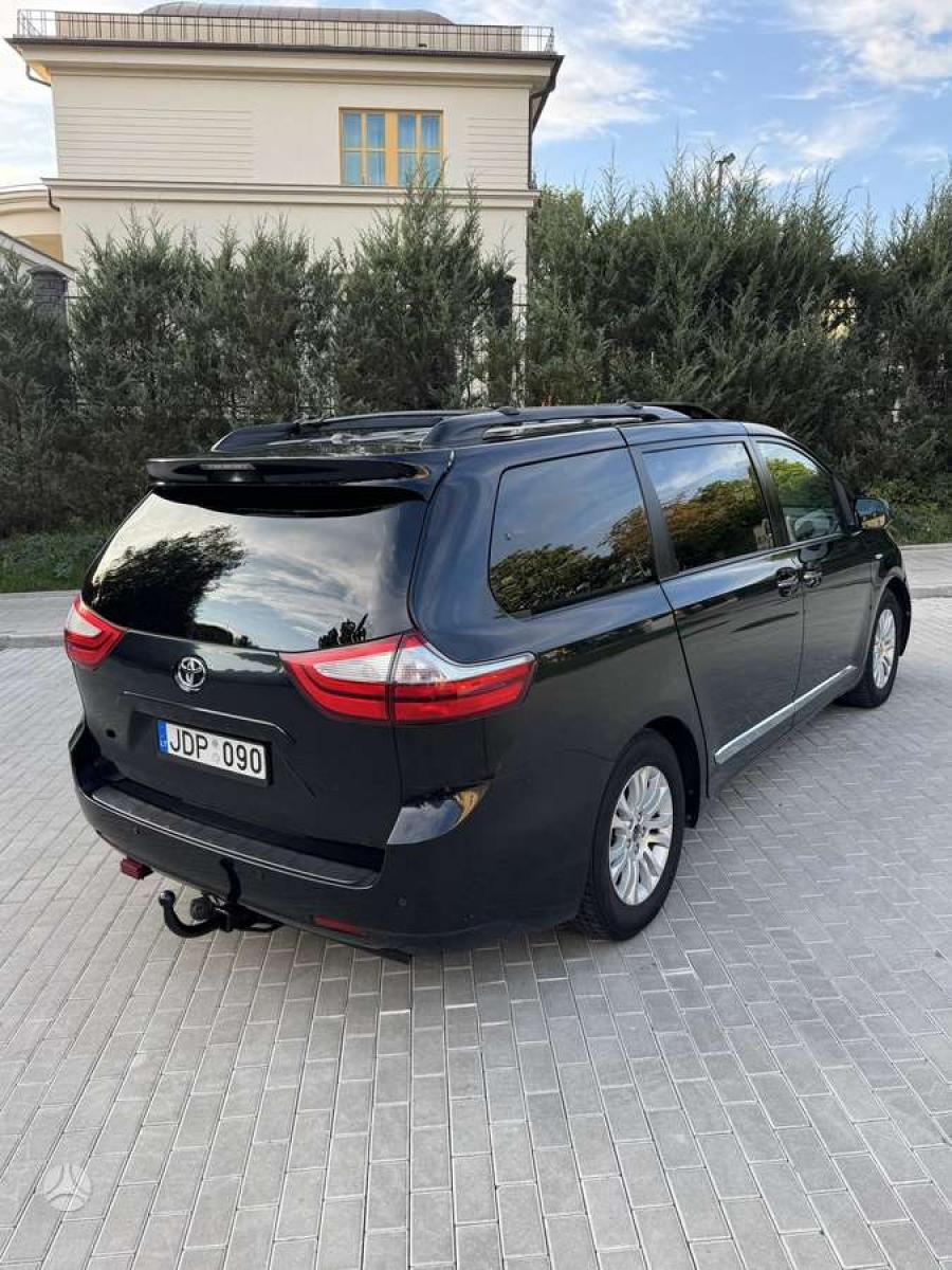 Melns Toyota Sienna 2016 Viļņa, ar dzinēja tilpumu 3.46 L un nobraukumu 228 tūkst. km par 13700 €, foto 3 vietnē AUTOMOTO.COM.LV