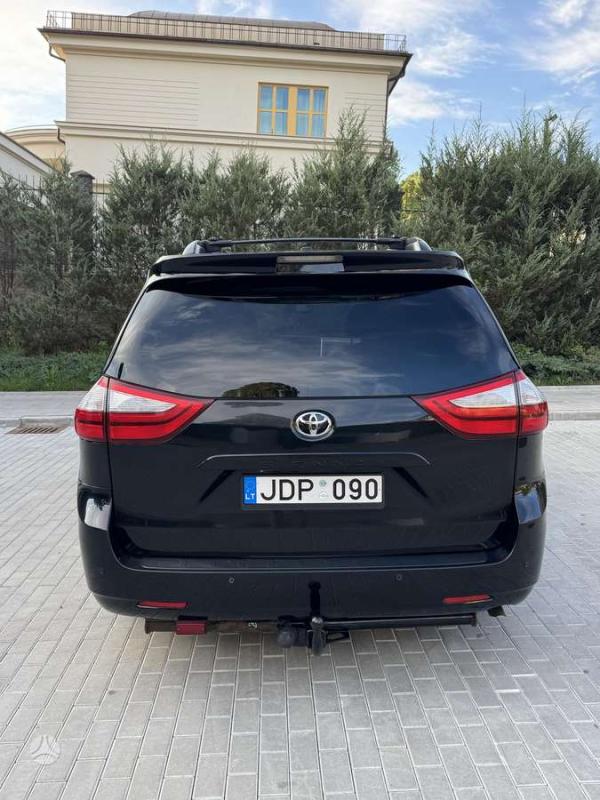 Melns Toyota Sienna 2016 Viļņa, ar dzinēja tilpumu 3.46 L un nobraukumu 228 tūkst. km par 13700 €, foto 5 vietnē AUTOMOTO.COM.LV