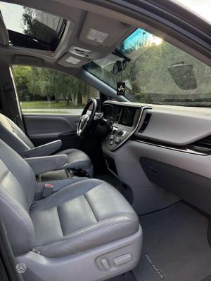 Melns Toyota Sienna 2016 Viļņa, ar dzinēja tilpumu 3.46 L un nobraukumu 228 tūkst. km par 13700 €, foto 13 vietnē AUTOMOTO.COM.LV