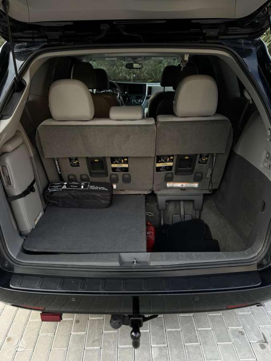 Melns Toyota Sienna 2016 Viļņa, ar dzinēja tilpumu 3.46 L un nobraukumu 228 tūkst. km par 13700 €, foto 18 vietnē AUTOMOTO.COM.LV