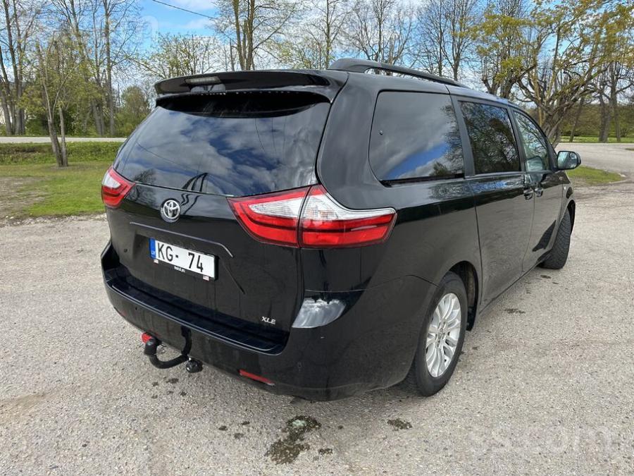 Melns Toyota Sienna 2017 Saldus, ar dzinēja tilpumu 3.50 L un nobraukumu 95 tūkst. km par 19590 €, foto 3 vietnē AUTOMOTO.COM.LV