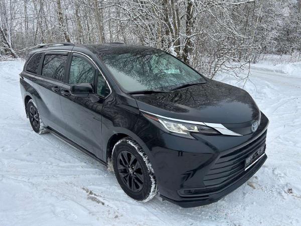 Melns Toyota Sienna 2022 Viļņa, ar dzinēja tilpumu 2.50 L un nobraukumu 305 tūkst. km par 29500 €, foto 2 vietnē AUTOMOTO.COM.LV