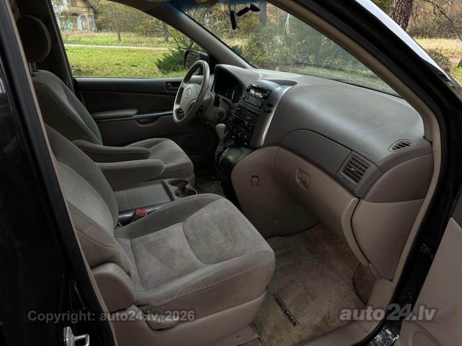 Melns Toyota Sienna 2008 Tallina, ar dzinēja tilpumu 3.50 L un nobraukumu 154 tūkst. km par 4500 €, foto 6 vietnē AUTOMOTO.COM.LV