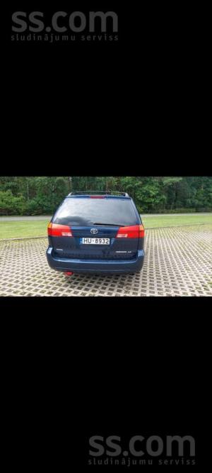 Zils Toyota Sienna 2004 Rīga, ar dzinēja tilpumu 3.30 L un nobraukumu 256 tūkst. km par 3800 €, foto 5 vietnē AUTOMOTO.COM.LV