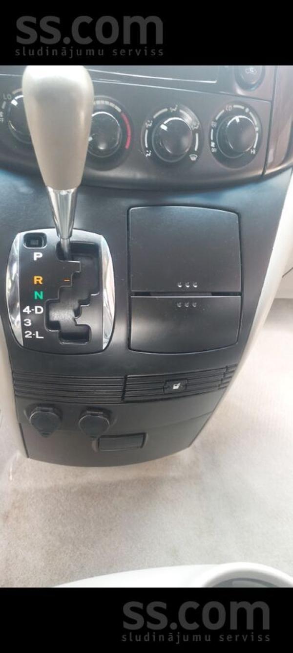 Zils Toyota Sienna 2004 Rīga, ar dzinēja tilpumu 3.30 L un nobraukumu 256 tūkst. km par 3800 €, foto 10 vietnē AUTOMOTO.COM.LV