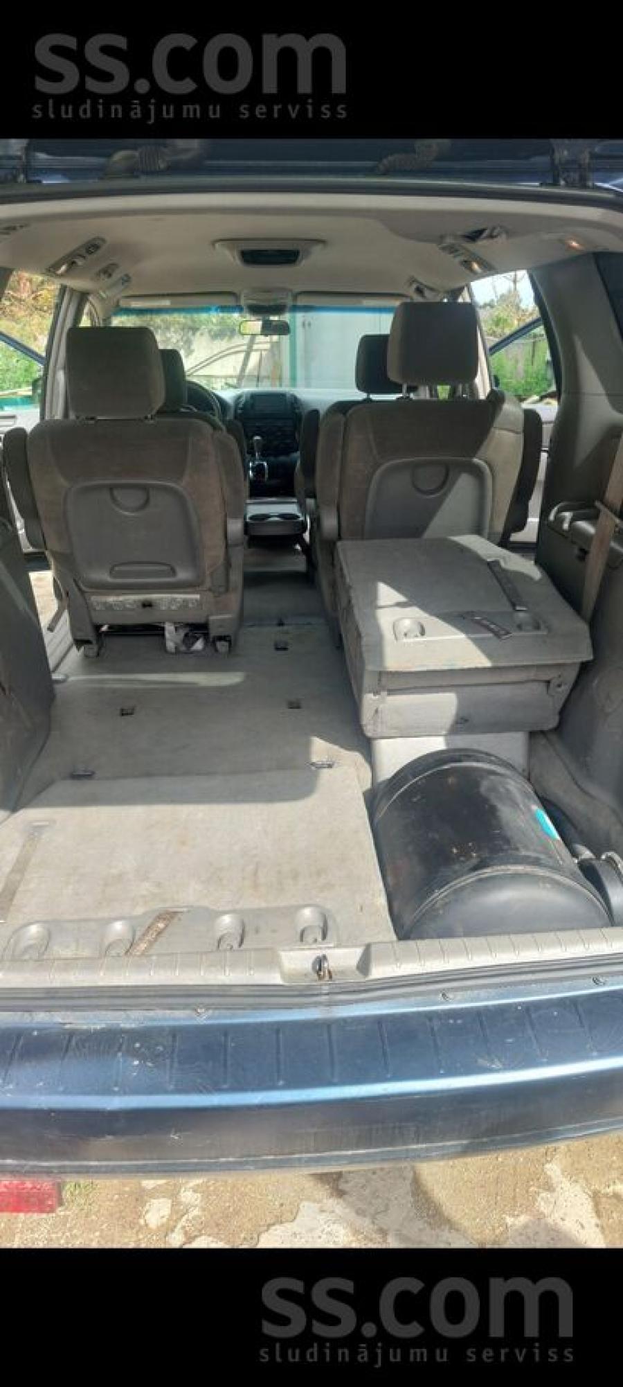Zils Toyota Sienna 2004 Rīga, ar dzinēja tilpumu 3.30 L un nobraukumu 256 tūkst. km par 3800 €, foto 17 vietnē AUTOMOTO.COM.LV