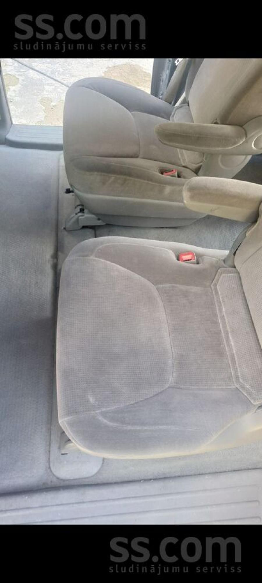 Zils Toyota Sienna 2004 Rīga, ar dzinēja tilpumu 3.30 L un nobraukumu 256 tūkst. km par 3800 €, foto 19 vietnē AUTOMOTO.COM.LV