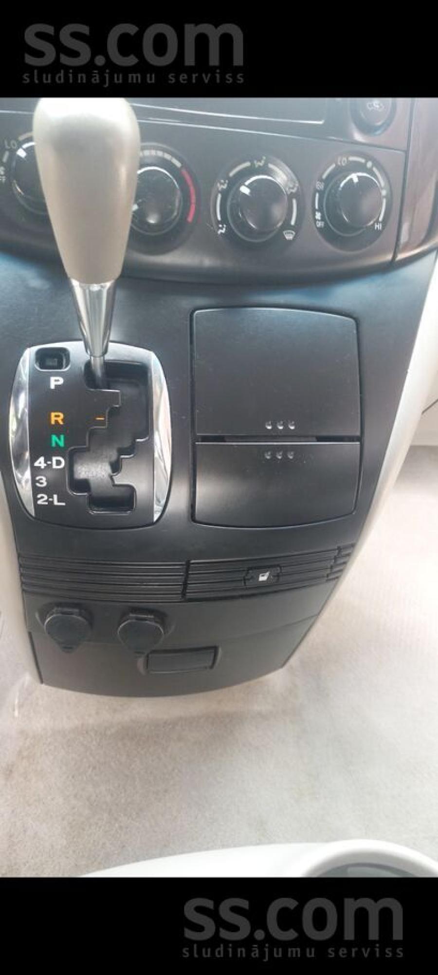 Zils Toyota Sienna 2004 Rīga, ar dzinēja tilpumu 3.30 L un nobraukumu 256 tūkst. km par 3800 €, foto 12 vietnē AUTOMOTO.COM.LV