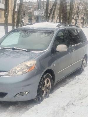 Blue Toyota Sienna 2008 in Siauliai, with an engine capacity of 3.46 L and mileage of 266 thousand km for 5250 €, photo 2 on AUTOMOTO.COM.LV