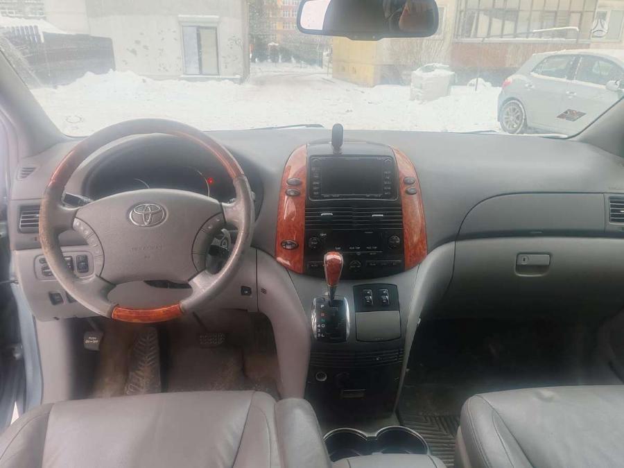 Blue Toyota Sienna 2008 in Siauliai, with an engine capacity of 3.46 L and mileage of 266 thousand km for 5250 €, photo 3 on AUTOMOTO.COM.LV