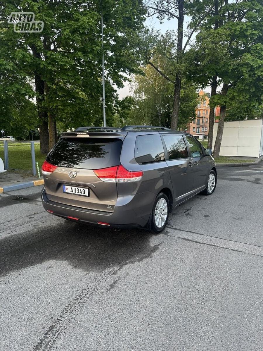 Toyota Sienna 2014 in Klaipeda, with an engine capacity of 3.50 L and mileage of 200 thousand km for 12000 €, photo 4 on AUTOMOTO.COM.LV