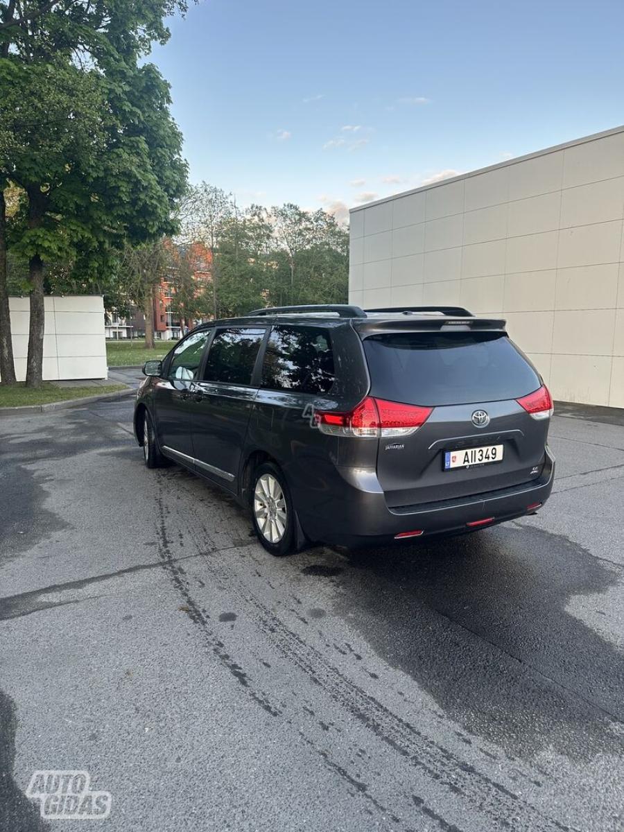 Toyota Sienna 2014 in Klaipeda, with an engine capacity of 3.50 L and mileage of 200 thousand km for 12000 €, photo 8 on AUTOMOTO.COM.LV