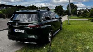 Green Toyota Sienna 2021 in Kaunas, with an engine capacity of 2.50 L and mileage of 170 thousand km for 35900 €, photo 12 on AUTOMOTO.COM.LV