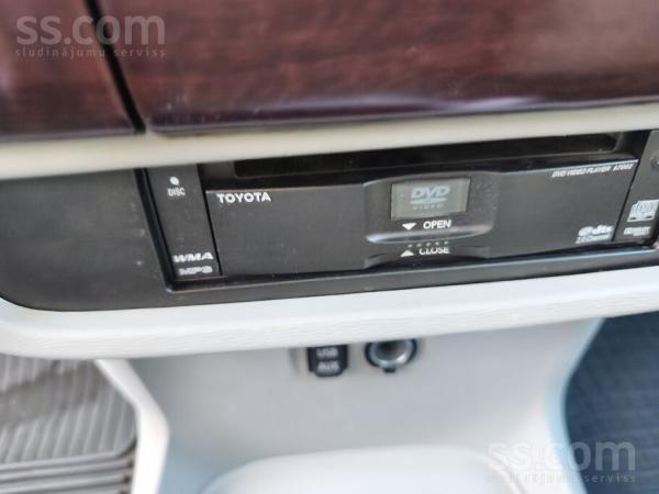 Pelēks Toyota Sienna 2011 Aizkraukle, ar dzinēja tilpumu 3.50 L un nobraukumu 193 tūkst. km par 8500 €, foto 5 vietnē AUTOMOTO.COM.LV
