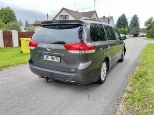 Серый Тойота Сиенна 2013 в Рига, объемом двигателя 3.50 л и пробегом 237 тыс. км за 7500 €, фото 6 на AUTOMOTO.COM.LV