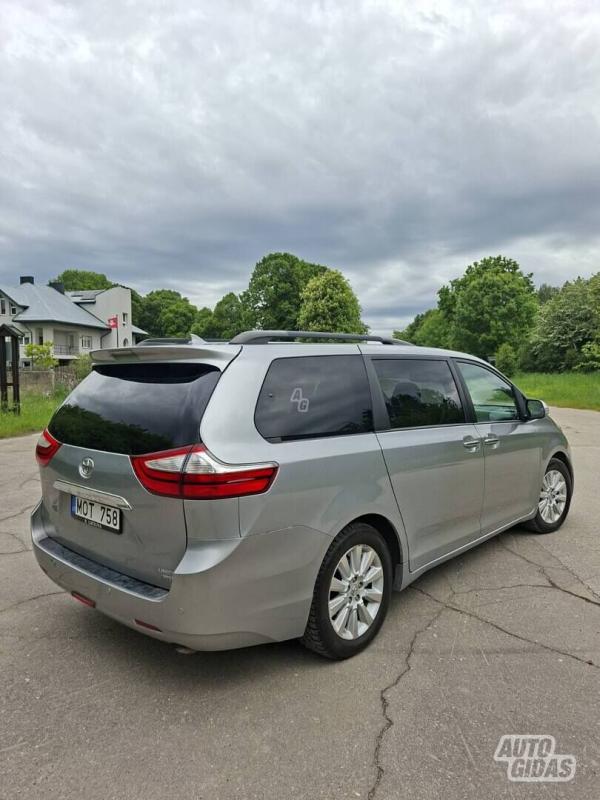 Grey Toyota Sienna 2015 in Kaunas, with an engine capacity of 3.50 L and mileage of 200 thousand km for 17999 €, photo 5 on AUTOMOTO.COM.LV