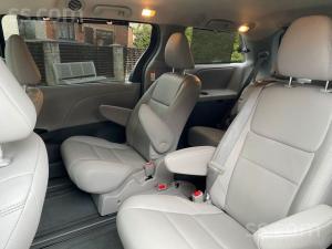 Grey Toyota Sienna 2016 in Riga, with an engine capacity of 3.50 L and mileage of 106 thousand km for 22500 €, photo 13 on AUTOMOTO.COM.LV