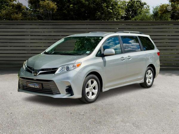 Grey Toyota Sienna 2020 in Siauliai, with an engine capacity of 3.50 L and mileage of 145 thousand km for 17500 €, photo 1 on AUTOMOTO.COM.LV