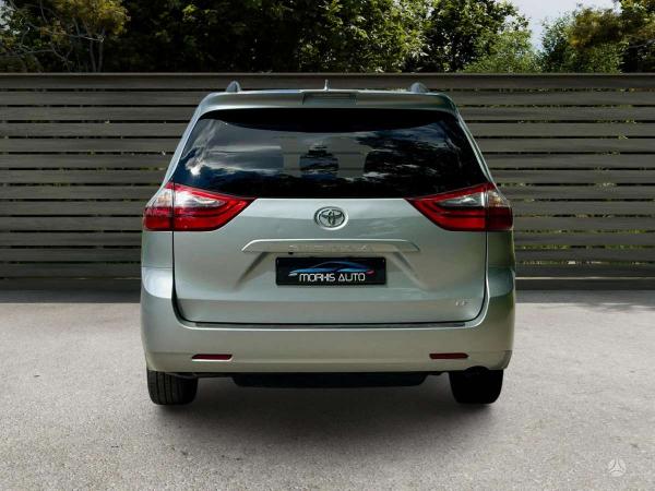Grey Toyota Sienna 2020 in Siauliai, with an engine capacity of 3.50 L and mileage of 145 thousand km for 17500 €, photo 5 on AUTOMOTO.COM.LV