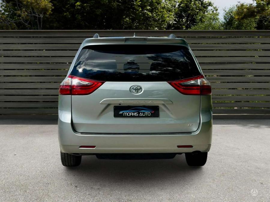 Grey Toyota Sienna 2020 in Siauliai, with an engine capacity of 3.50 L and mileage of 145 thousand km for 17500 €, photo 6 on AUTOMOTO.COM.LV