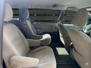 Grey Toyota Sienna 2020 in Siauliai, with an engine capacity of 3.50 L and mileage of 145 thousand km for 17500 €, photo 12 on AUTOMOTO.COM.LV