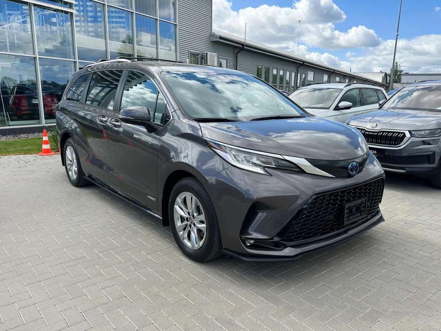 Pelēks Toyota Sienna 2022 Šauļi, ar dzinēja tilpumu 2.50 L un nobraukumu 44 tūkst. km par 47900 €, foto 4 vietnē AUTOMOTO.COM.LV