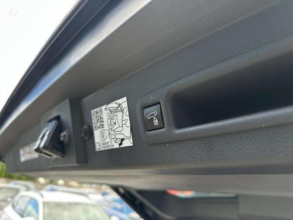 Pelēks Toyota Sienna 2022 Šauļi, ar dzinēja tilpumu 2.50 L un nobraukumu 44 tūkst. km par 47900 €, foto 8 vietnē AUTOMOTO.COM.LV