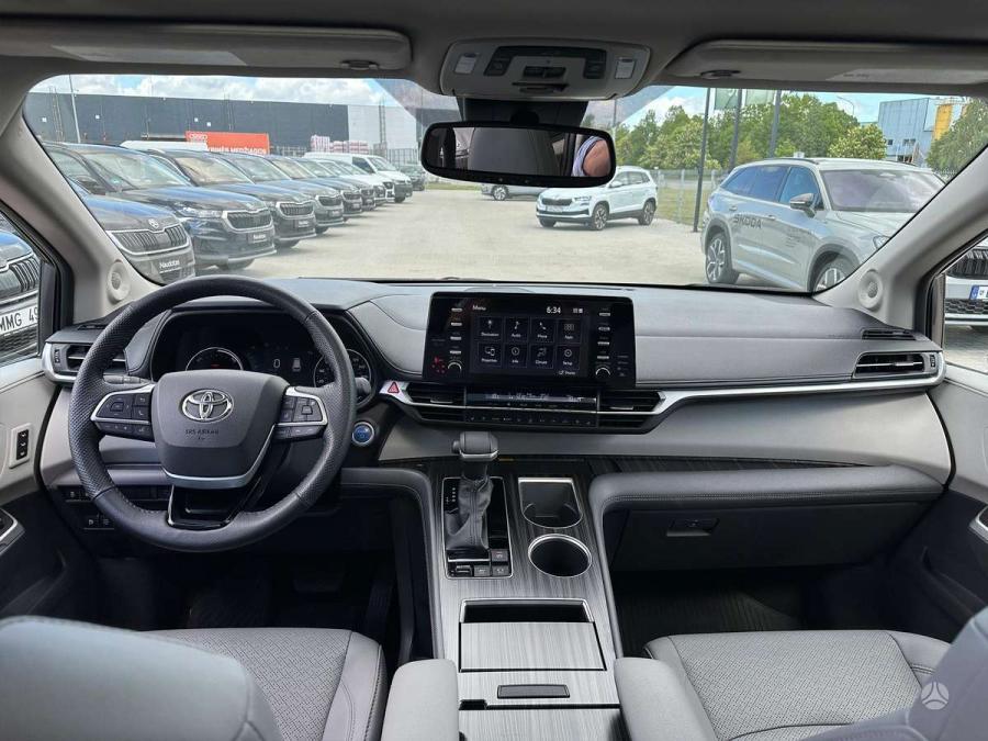 Pelēks Toyota Sienna 2022 Šauļi, ar dzinēja tilpumu 2.50 L un nobraukumu 44 tūkst. km par 47900 €, foto 20 vietnē AUTOMOTO.COM.LV