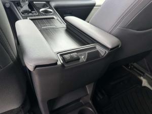 Pelēks Toyota Sienna 2022 Šauļi, ar dzinēja tilpumu 2.50 L un nobraukumu 44 tūkst. km par 47900 €, foto 39 vietnē AUTOMOTO.COM.LV