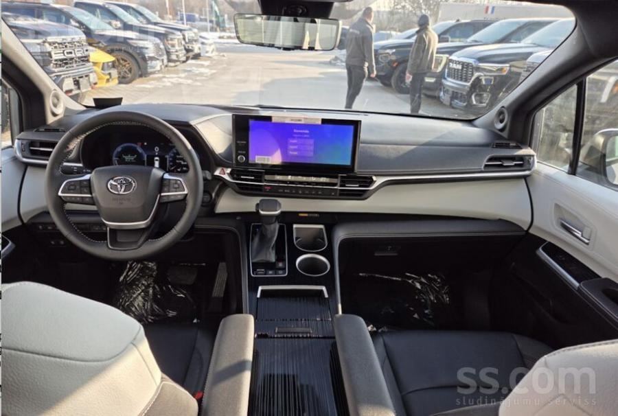 Серый Тойота Сиенна 2026 в Рига, объемом двигателя 2.50 л и пробегом 1000 тыс. км за 72600 €, фото 3 на AUTOMOTO.COM.LV