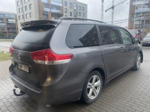 Toyota Sienna 2013 Viļņa, ar dzinēja tilpumu 3.50 L un nobraukumu 141 tūkst. km par 11000 €, foto 4 vietnē AUTOMOTO.COM.LV
