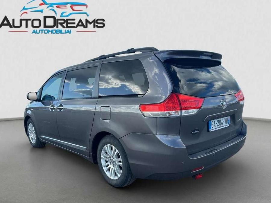 Toyota Sienna 2014 Viļņa, ar dzinēja tilpumu 3.46 L un nobraukumu 73 tūkst. km par 19000 €, foto 5 vietnē AUTOMOTO.COM.LV