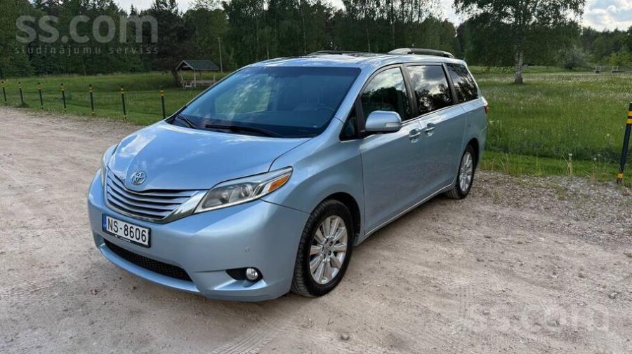 Toyota Sienna 2015 in Riga, with an engine capacity of 3.50 L and mileage of 323 thousand km for 13200 €, photo 1 on AUTOMOTO.COM.LV