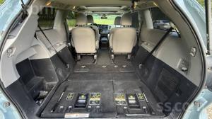 Toyota Sienna 2015 in Riga, with an engine capacity of 3.50 L and mileage of 323 thousand km for 13200 €, photo 11 on AUTOMOTO.COM.LV