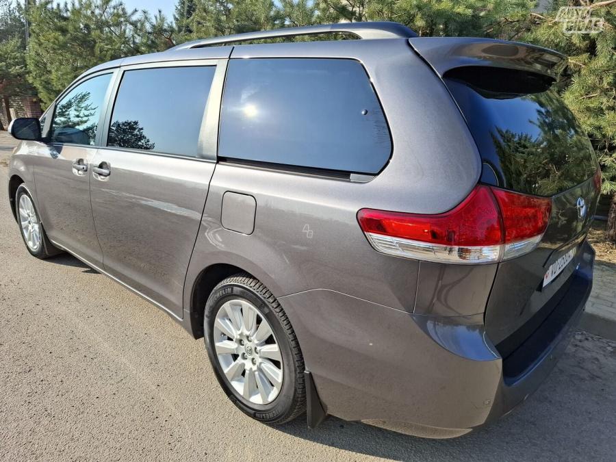 Toyota Sienna 2016 in Vilnius, with an engine capacity of 3.50 L and mileage of 162 thousand km for 13200 €, photo 5 on AUTOMOTO.COM.LV